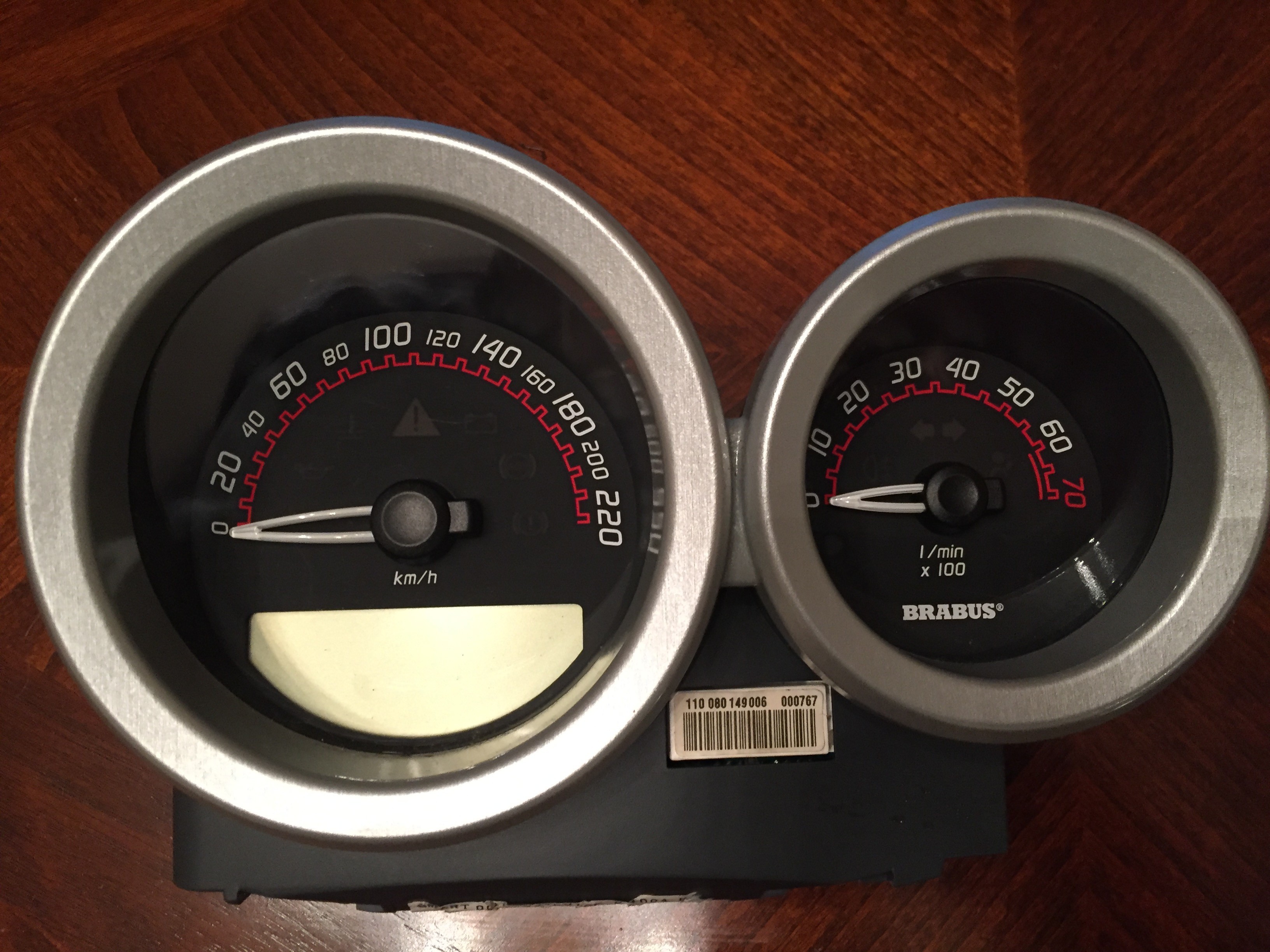 Dial de velocímetro y tacómetro Brabus para Smart Roadster usado en KMS ...