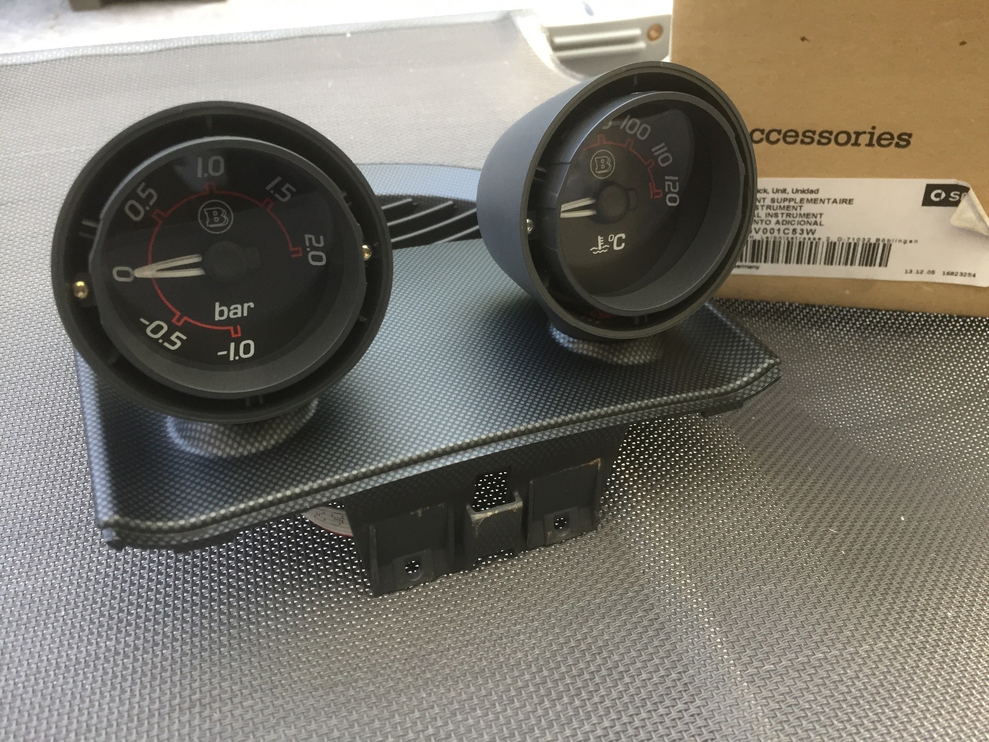Smart Roadster Dashboard Pods in Brabus-design met carbonlook-basis