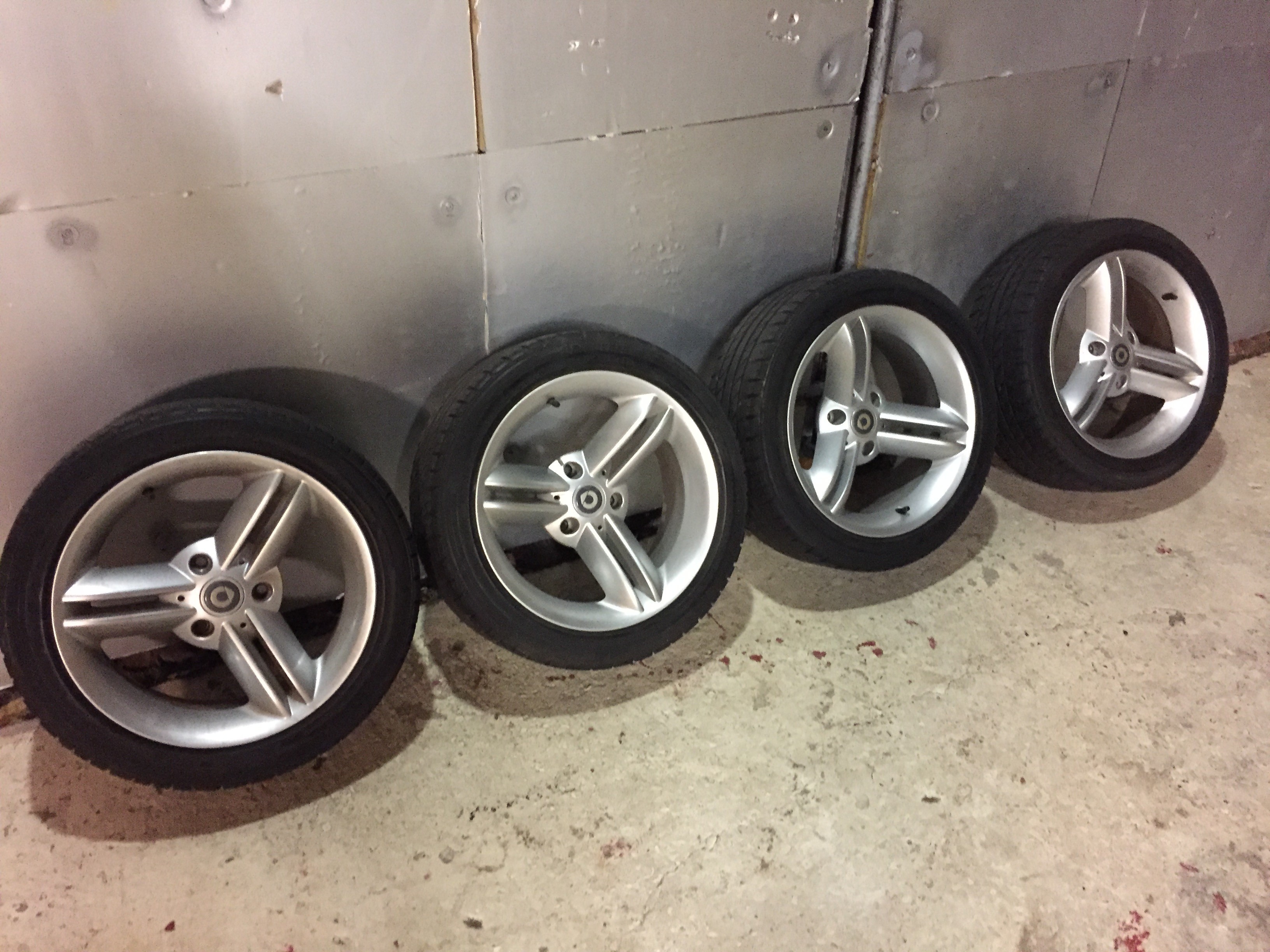 used Smart Roadster 16 inch Spikeline Wheel set