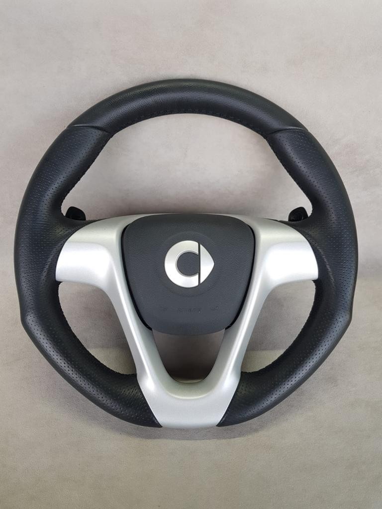 Volante deportivo de cuero Smart ForTwo 451 con función de levas de cambio